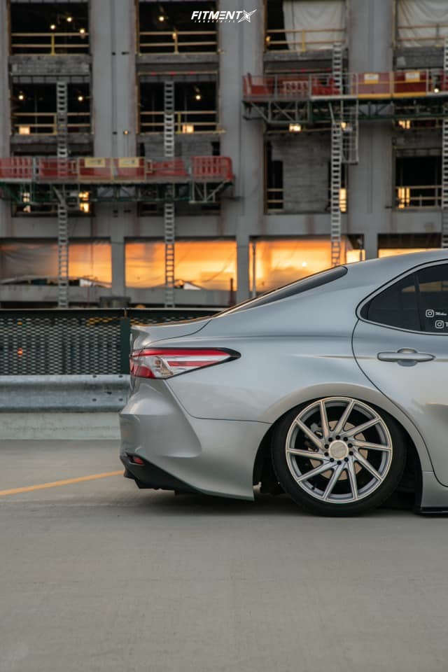 2018 Toyota Camry LE with 18x8.5 F1R F29 and Nitto 225x40 on Air ...
