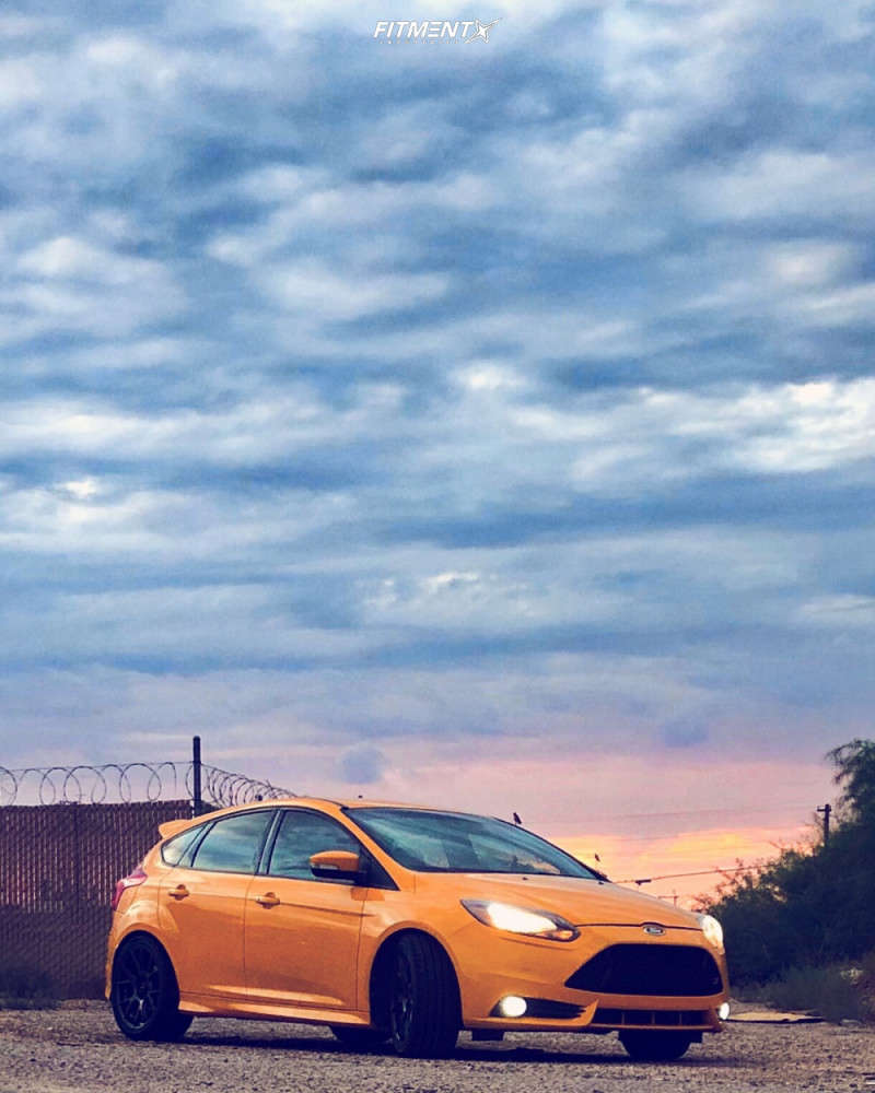 2014 Ford Focus ST with 18x8.5 Konig Ampliform and Achilles 245x40 on ...