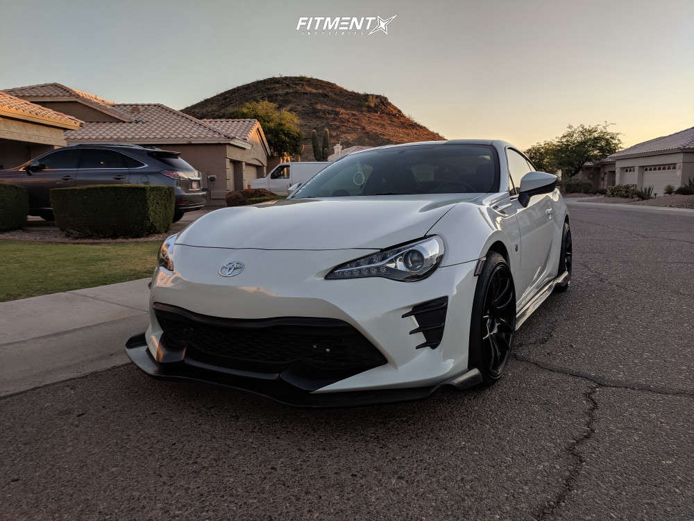 2017 Toyota 86 Base with 18x9.5 ESR Sr08 and Nexen 245x35 on Stock ...