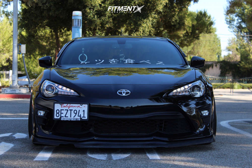 2018 Toyota 86 GT with 18x9.5 ESR Sr08 and Federal 225x35 on Coilovers | 809826 | Fitment Industries