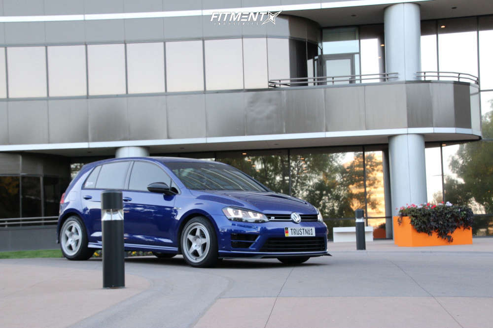 2016 Volkswagen Golf R Base with 17x8.5 Motegi Mr137 and Lexani 225x45 ...