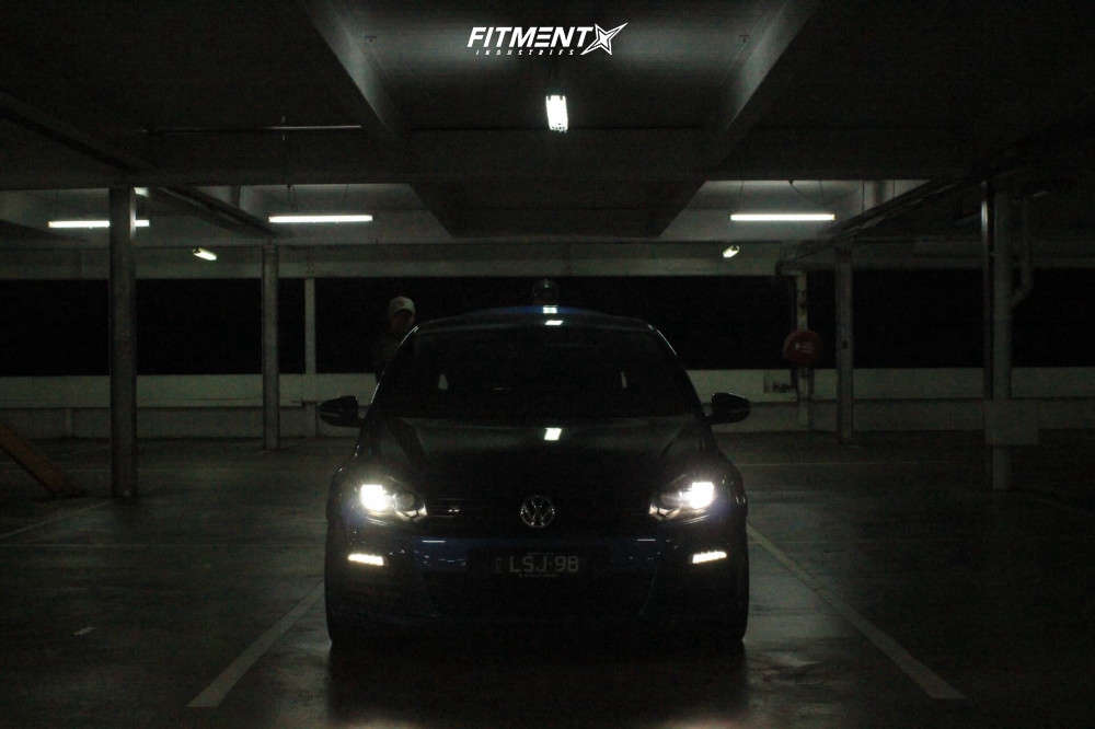 2011 Volkswagen Golf R Base with 19x8 OZ Racing Ultraleggera and Dunlop ...