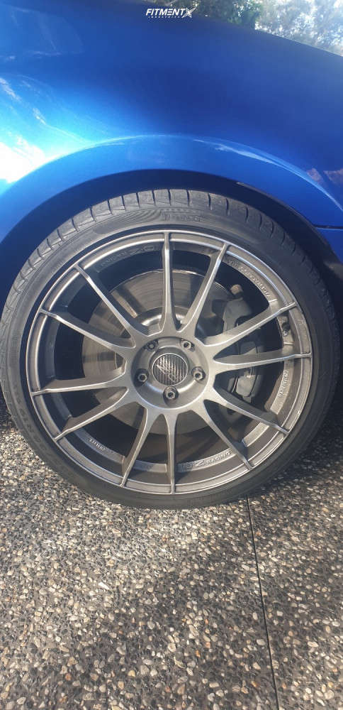 2011 Volkswagen Golf R Base with 19x8 OZ Racing Ultraleggera and Dunlop ...