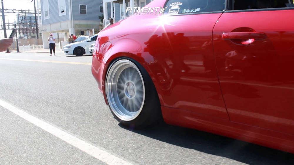 2006 INFINITI G35 2dr Coupe (3.5L 6cyl 6M) with 19x9.5 Varrstoen Es1 ...