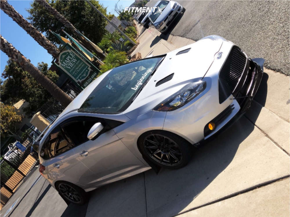 2014 Ford Focus ST with 18x8 XXR 527 and Federal 245x40 on Coilovers | 811672 | Fitment Industries