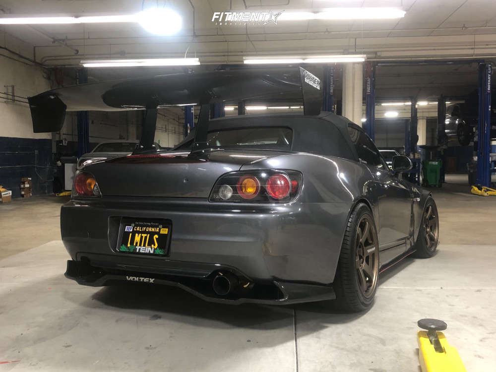 2004 Honda S2000 Base with 17x9.5 Rays Engineering Te37 and Hankook ...