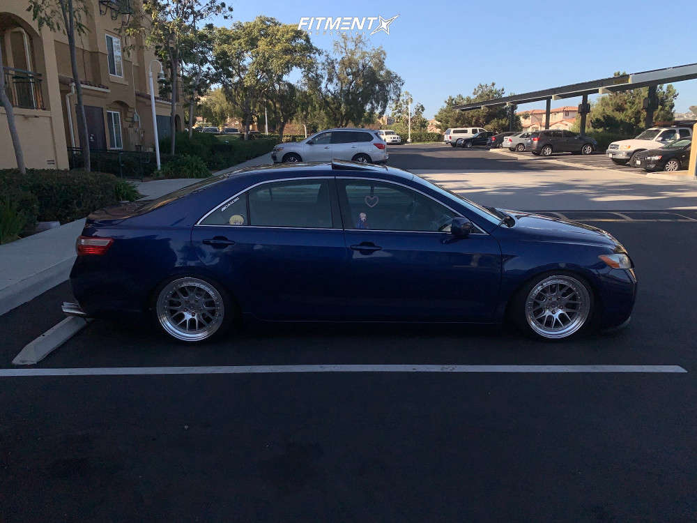 2009 Toyota Camry LE with 18x9.5 Aodhan DS06 and Federal 225x35 on ...