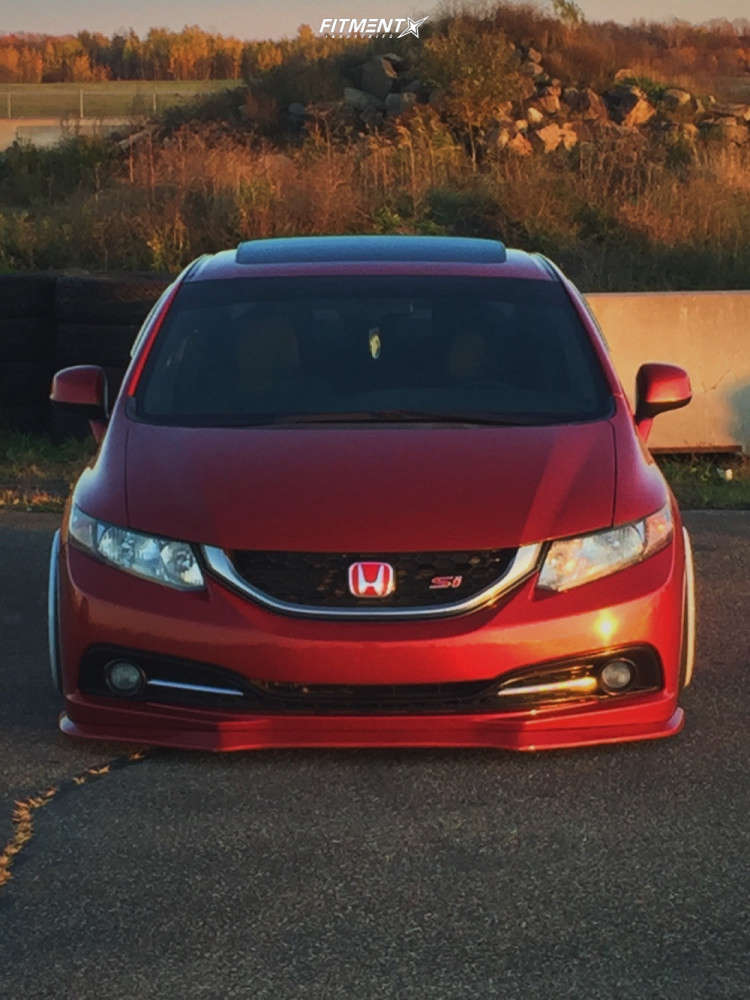 2013 Honda Civic Si with 17x9 Cosmis Racing S5r and Maxtrek 205x40 on ...