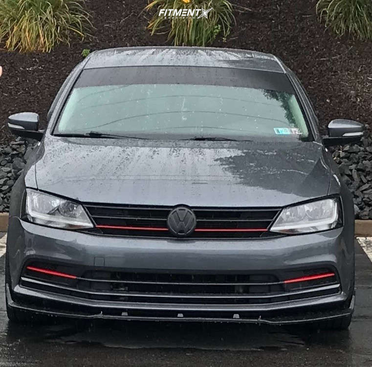 2017 Volkswagen Jetta SE with 18x7.5 OEM Wheels Austin and General ...