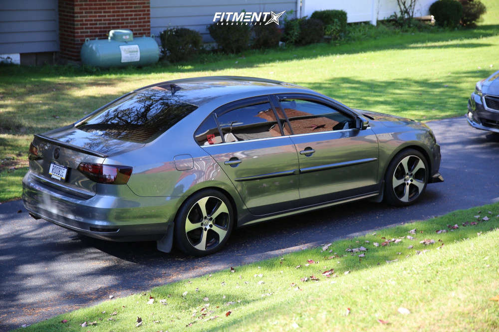 2017 Volkswagen Jetta SE with 18x7.5 OEM Wheels Austin and General ...