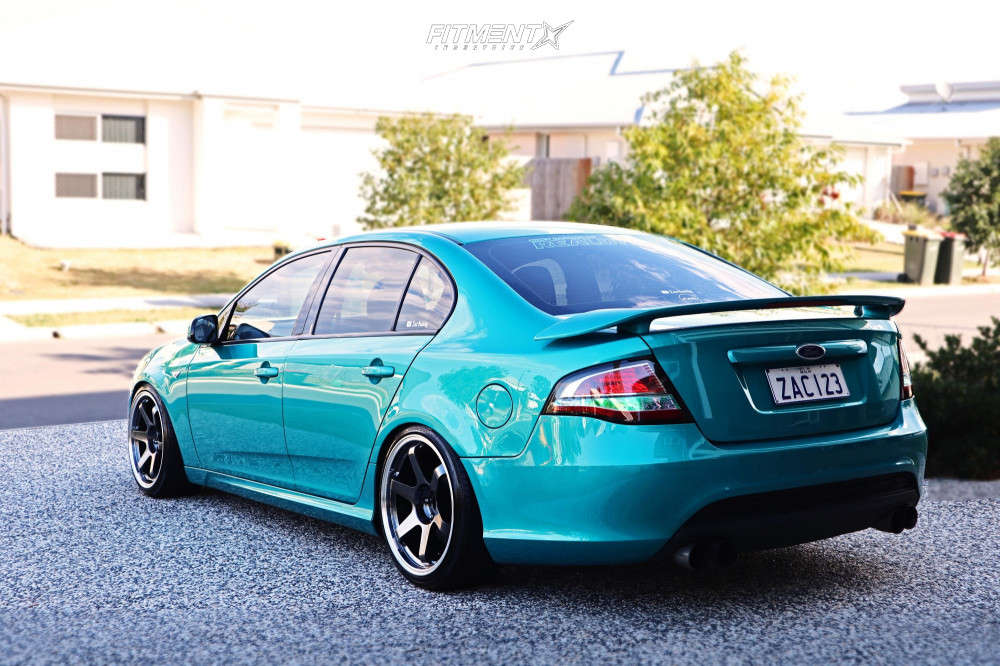 2008 Ford Mustang GT with 19x9.5 Rota Grid and Bridgestone 245x35 on ...