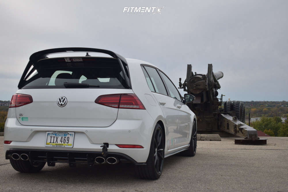 2019 Volkswagen Golf R Base with 18x7.5 OEM Wheels Sagitta and ...