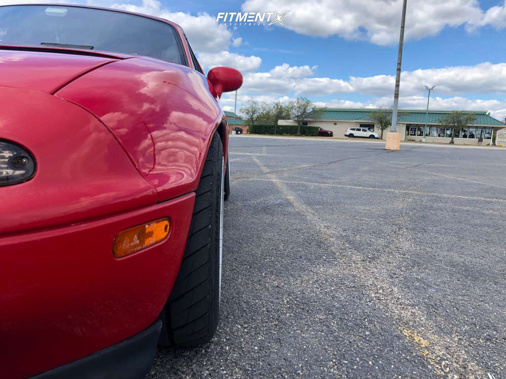 1995 Mazda MX-5 Miata Base with 15x8 TR Motorsport C3M and Hankook ...