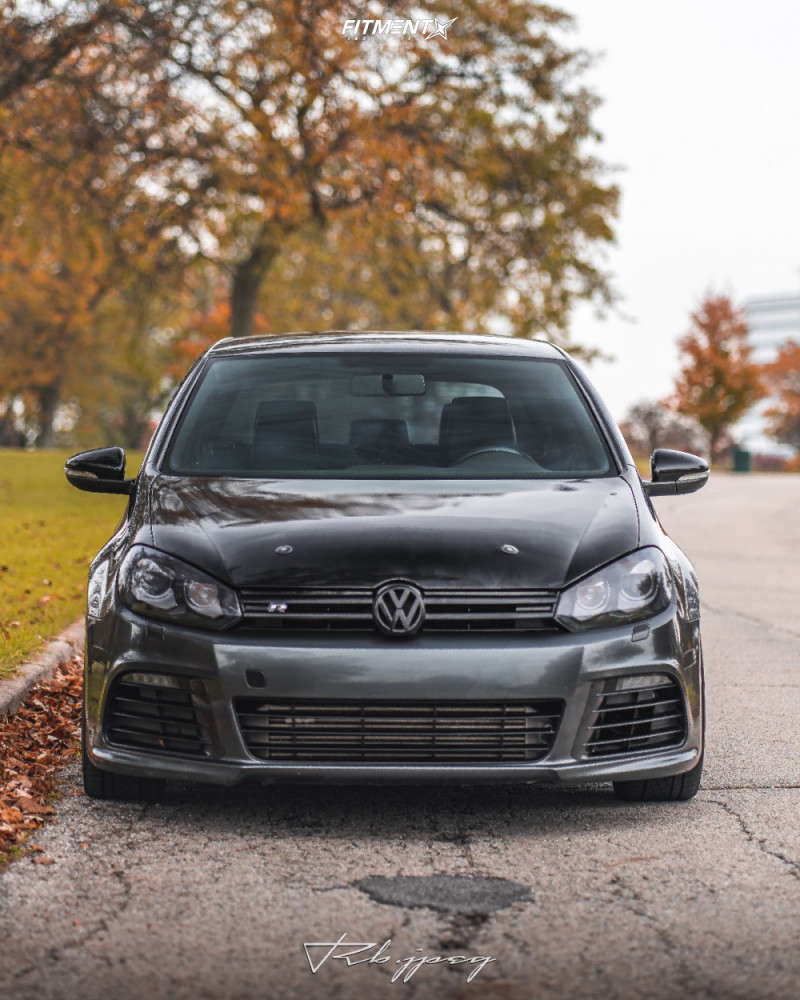 2012 Volkswagen Golf R Base with 17x8 Neuspeed RSe52 and Continental ...