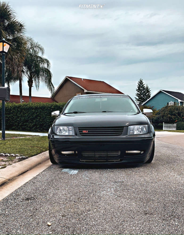 2002 Volkswagen Jetta GLS with 18x8 Alzor 020 and Achilles 205x40 on ...