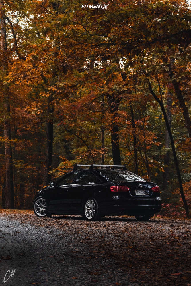 2014 Volkswagen Jetta TDI with 18x8 Advanti Racing Hybris and Federal ...