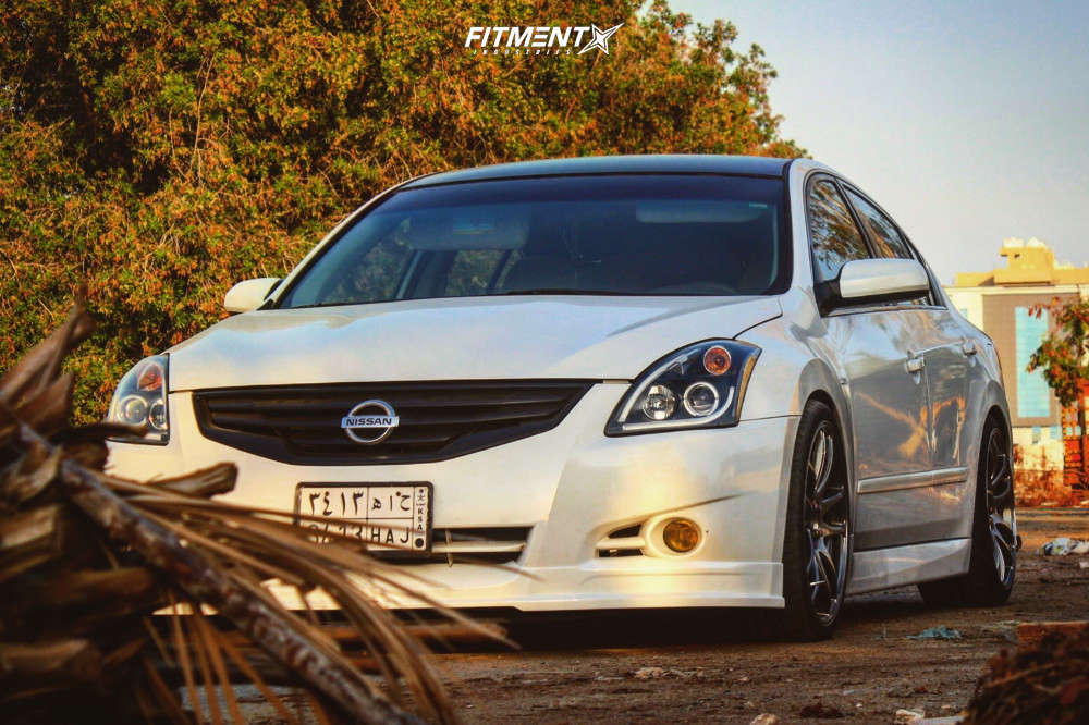 2012 Nissan Altima S with 19x8.5 ESR Sr08 and Maxtrek 235x35 on ...