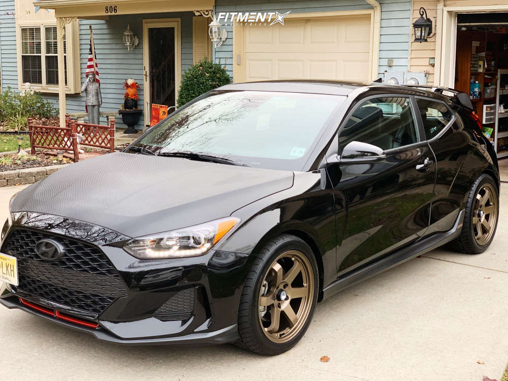 2019 Hyundai Veloster Turbo Tech with 18x8.5 AVID1 AV6 and Nitto 245x40 ...