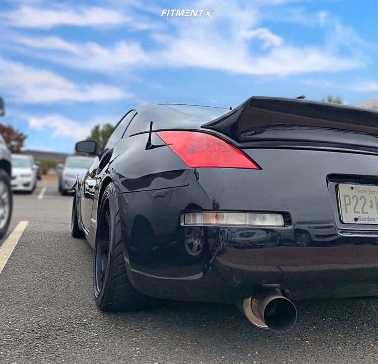 2008 Nissan 350Z Base with 18x9.5 Varrstoen Es2 and Federal 255x35 on ...
