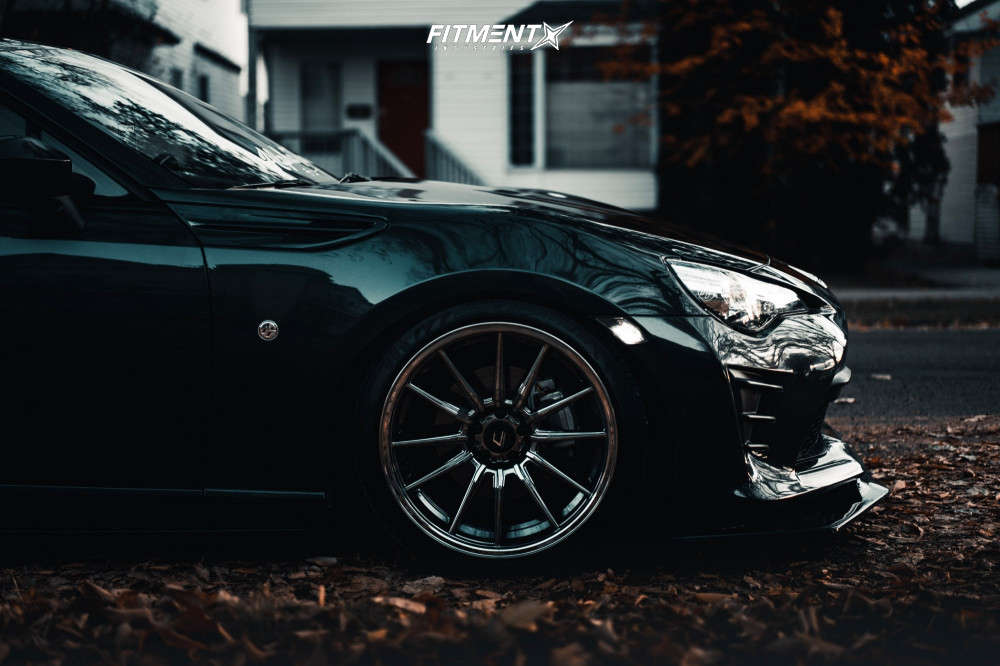 2019 Toyota 86 GT with 18x9.5 Cosmis Racing R1 and Nankang 245x35 on ...