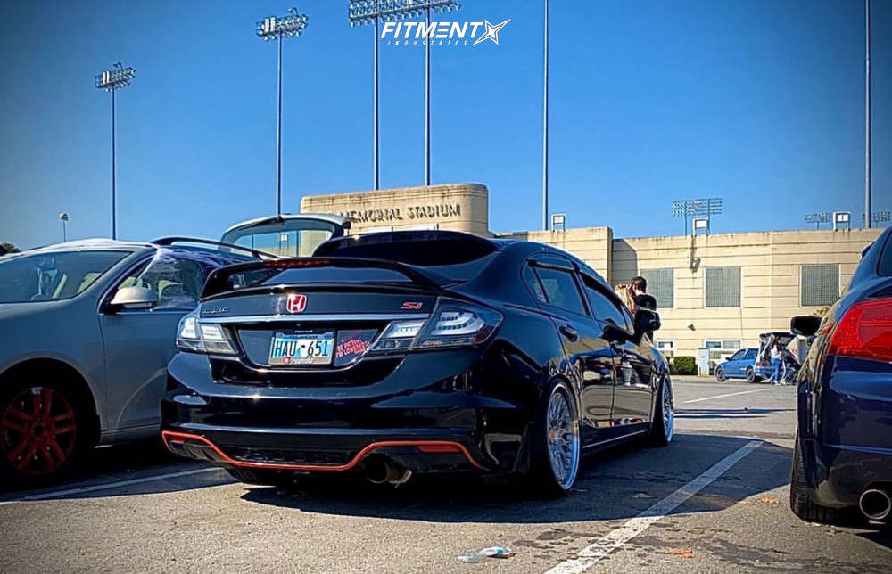 2013 Honda Civic Si with 18x9.5 VIP Modular Vrc 110 and Lexani 195x45 ...