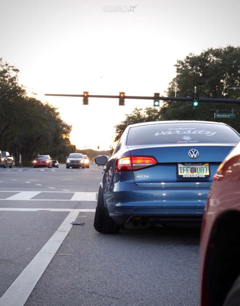 2017 Volkswagen Jetta SE with 18x10 GMR RS-3 and Nankang 215x35 on ...