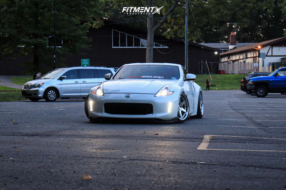 2014 Nissan 370Z Touring with 19x10.5 ESR Sr07 and Federal 245x30 on ...