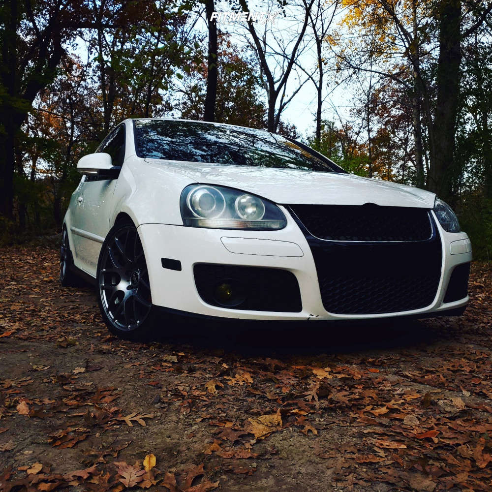 2008 Volkswagen GTI Base with 18x8.5 VMR V710 and Advanta 225x40 on ...