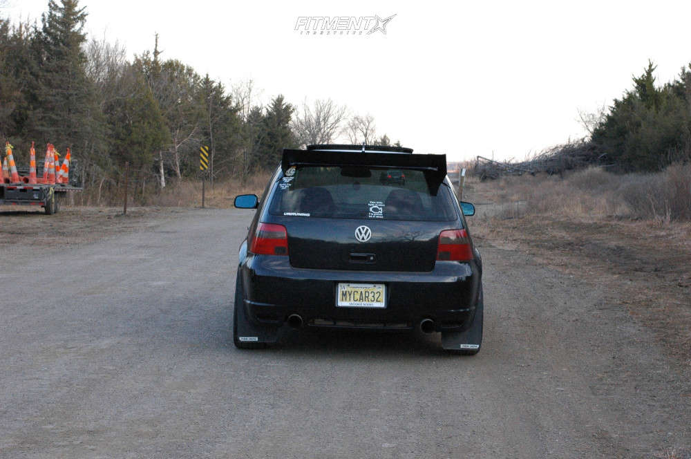2004 Volkswagen R32 Base with 18x8 OZ Racing Ultraleggera and General ...