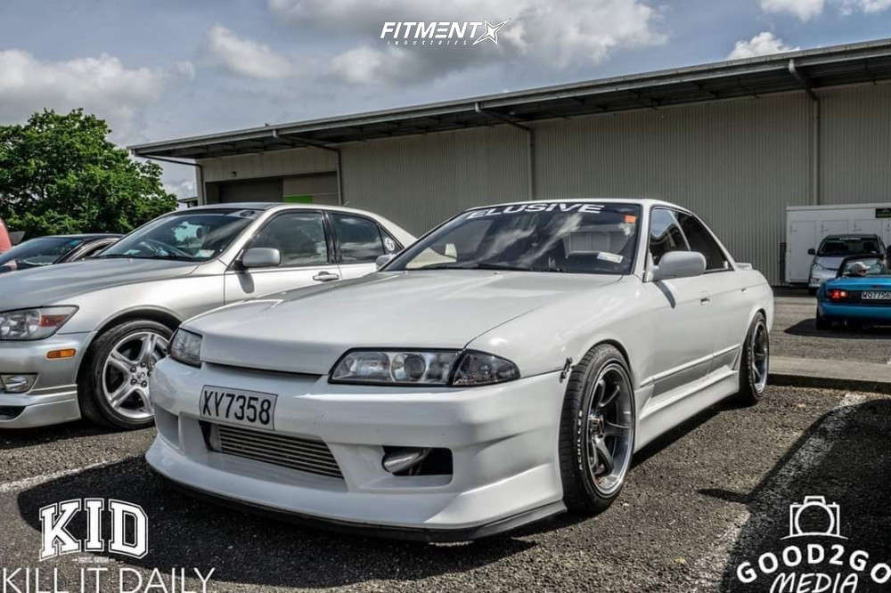 1992 Nissan Skyline R32 Base with 17x10 DTM Drifts and Achilles 255x40 ...