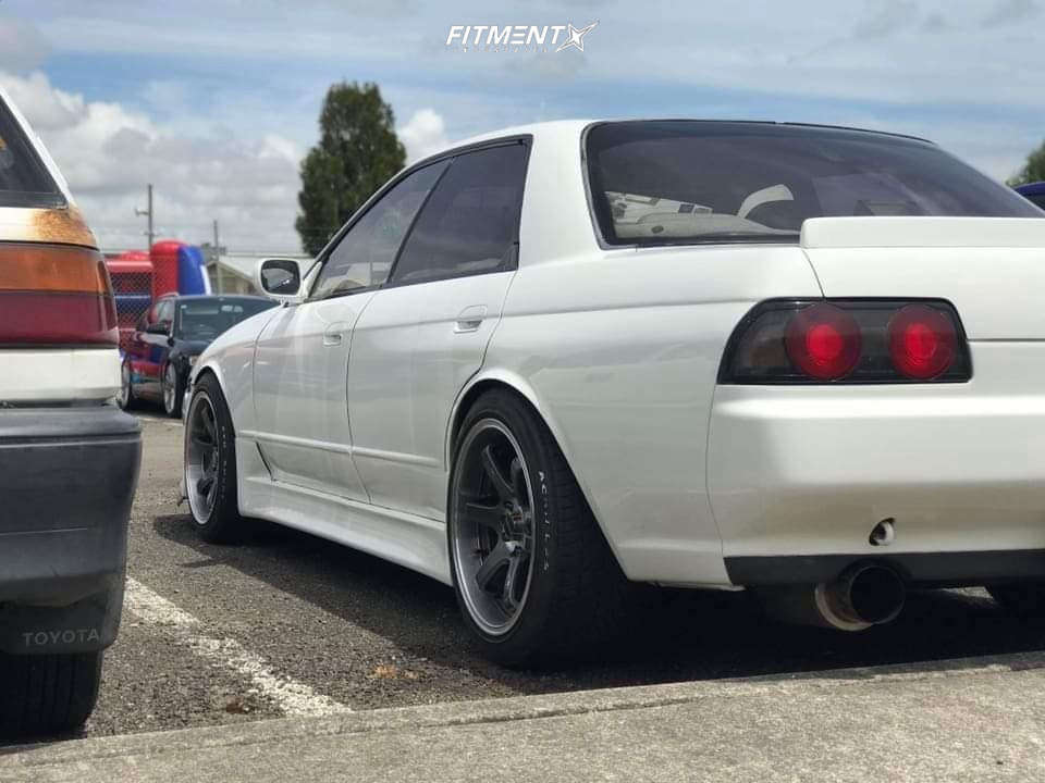 1992 Nissan Skyline R32 Base with 17x10 DTM Drifts and Achilles 255x40 ...