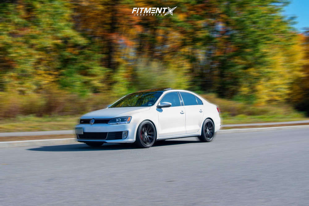 2012 Volkswagen Jetta GLI with 19x8.5 Rotiform Spf and General 235x35 ...