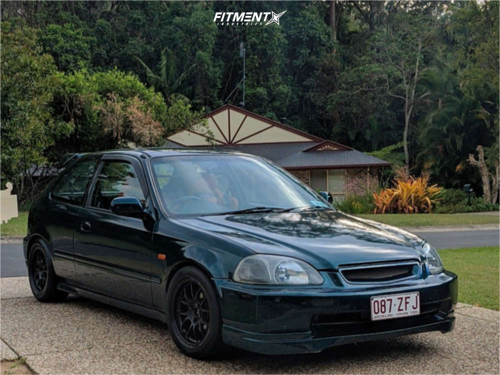 1997 Honda Civic Si with 15x8 949 Racing 6UL and Hankook 225x45 on ...