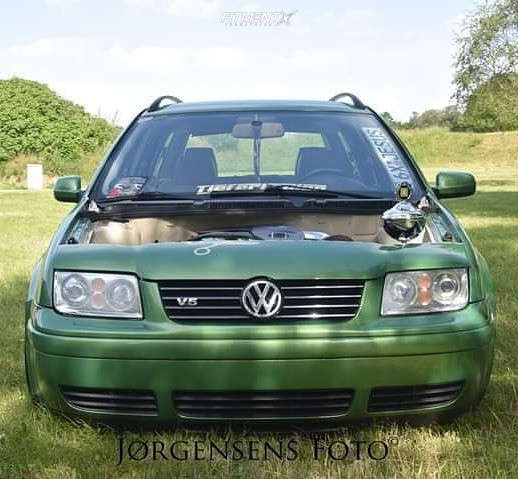 1999 Volkswagen Jetta GLX with 17x8 OEM Wheels Style 363 and Nankang ...