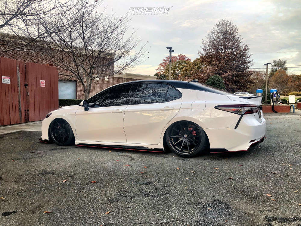 2019 Toyota Camry SE with 20x9 Rohana Rc10 and Pirelli 225x35 on Air ...