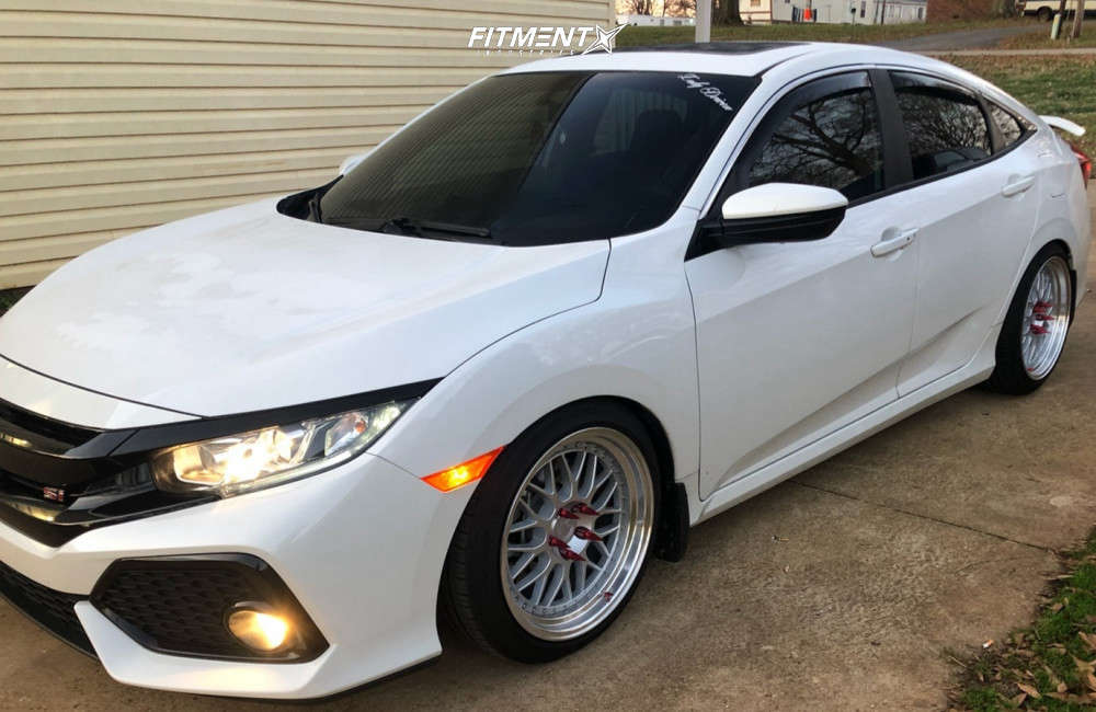 2019 Honda Civic Si with 18x9.5 Aodhan AH02 and Goodyear 235x40 on ...