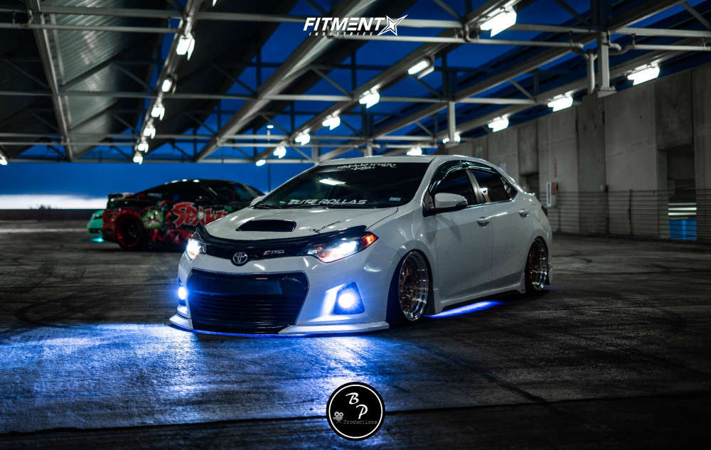 2014 Toyota Corolla S with 18x9.5 Regen5 R32 and Achilles 215x35 on Air ...