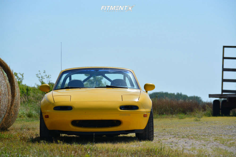 1992 Mazda Miata Base with 15x8 Advanti Racing Storm S1 and Kumho ...