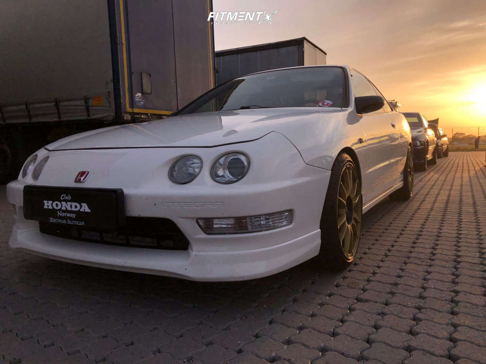 1998 Acura Integra Type R with 17x8 OZ Racing Ultraleggera and Michelin ...