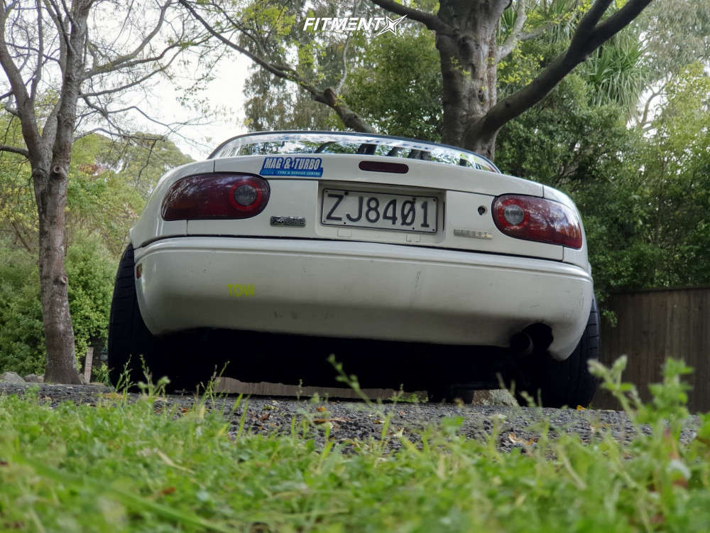 1991 Mazda MX-5 Miata Base with 15x8 Rota Rkr and GT Radial 195x50 on ...