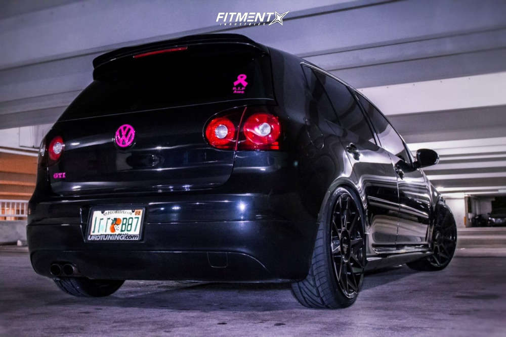 2008 Volkswagen GTI Base with 19x8.5 Rotiform Cvt and Nitto 215x35 on ...