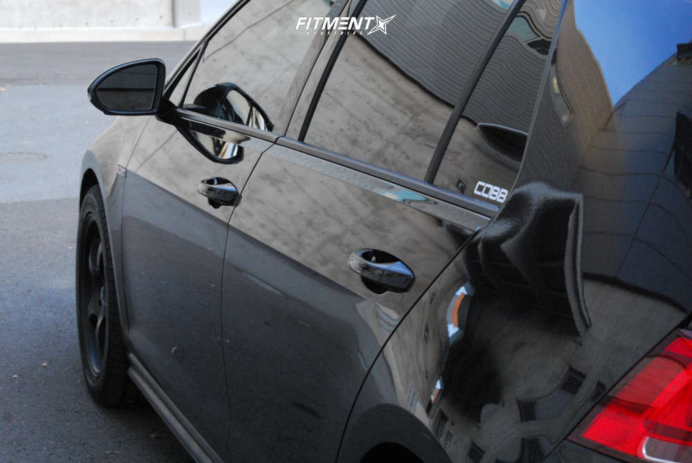 2015 Volkswagen GTI SE with 17x8 Motegi Mr131 and Bridgestone 245x45 on ...