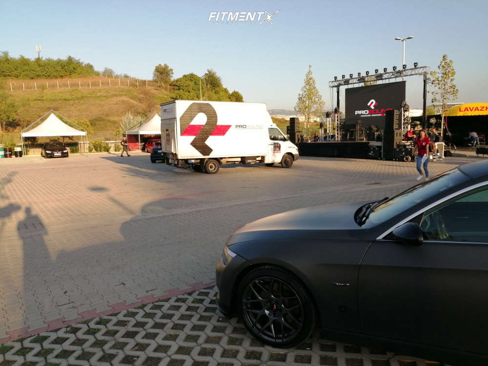 2007 BMW 325i Base with 18x8.5 Japan Racing Jr18 and Pirelli 225x40 on ...