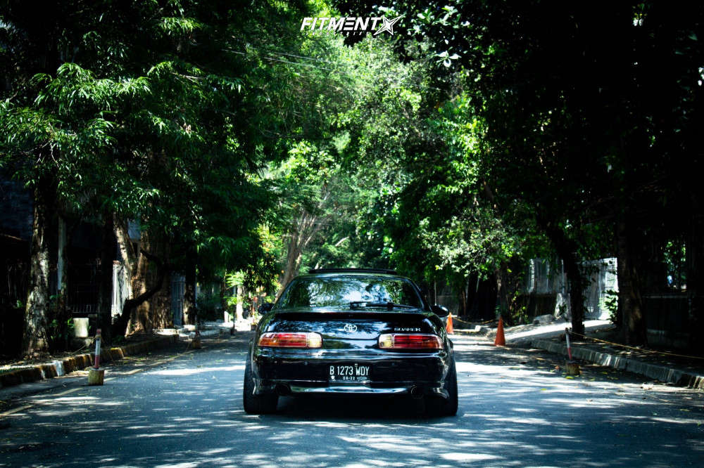 1991 Lexus SC400 Base with 19x9.5 Rays Engineering Te37 and Yokohama ...