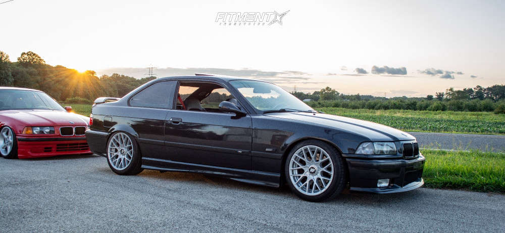 1995 BMW M3 Base with 17x9 Rotiform Rse and Continental 235x40 on ...