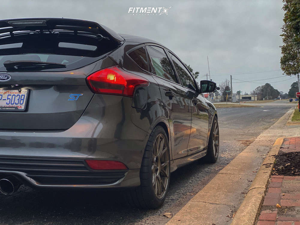 2018 Ford Focus ST with 18x8.5 Konig Ampliform and Cooper 245x40 on ...