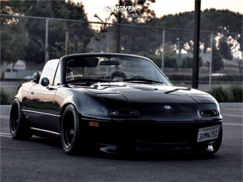 1995 Mazda MX-5 Miata Base with 15x8 Rota Grid V and Federal 195x50 on ...
