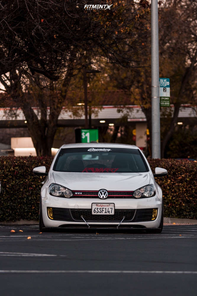 2012 Volkswagen GTI Base with 18x8.5 ESR Sr12 and Kumho 215x40 on Coilovers | 879369 | Fitment ...
