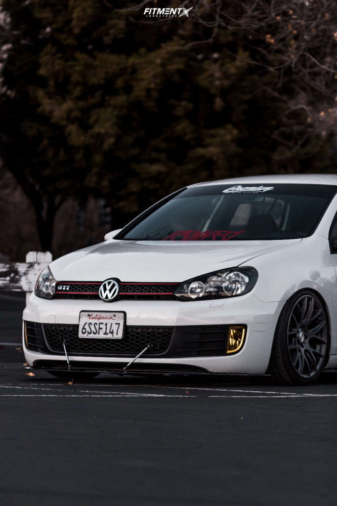 2012 Volkswagen GTI Base with 18x8.5 ESR Sr12 and Kumho 215x40 on Coilovers | 879369 | Fitment ...