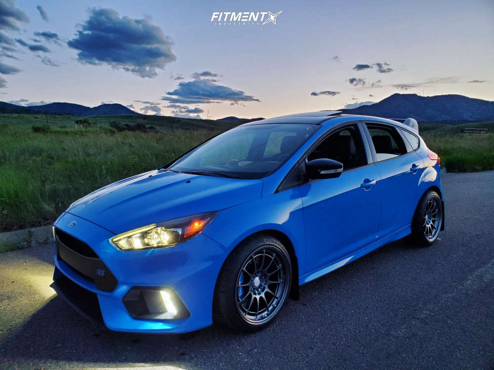 2018 Ford Focus RS with 18x9.5 Enkei NT03M and Firestone 255x35 on ...